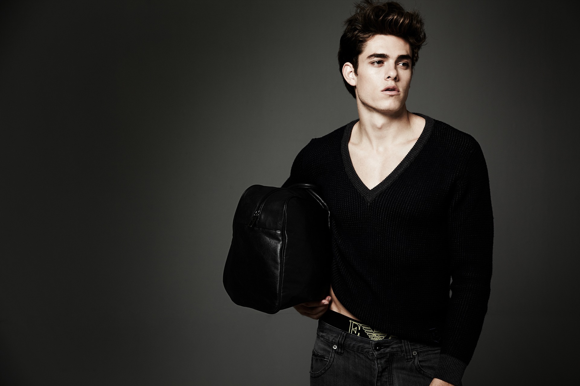 Ponadczasowa odzież męska - 5 elementów dla każdego - hmpmag.pl